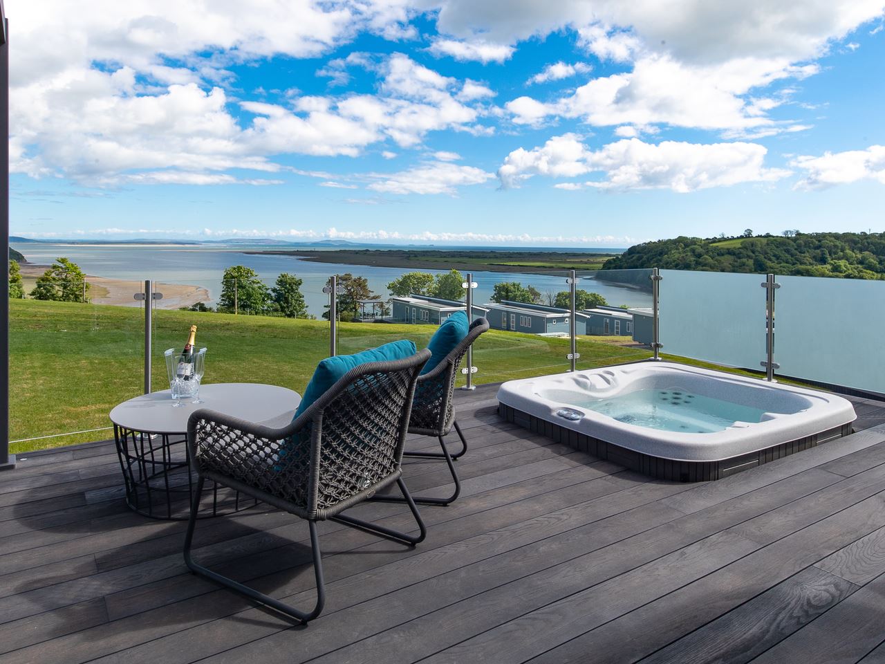 6-person lodge - Apex Spa 6C3 on Dylan Coastal Resort