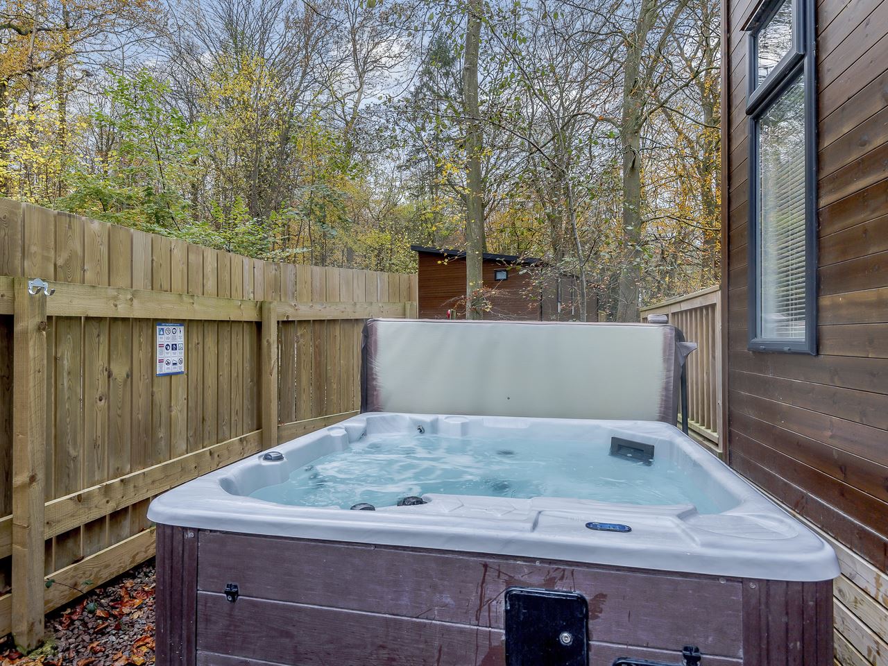 6-person lodge - Stamford Spa (Pet) 6CJP on Kenwick Woods