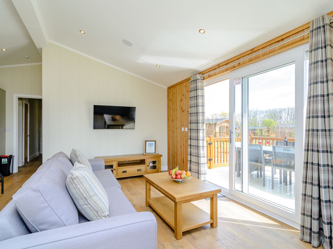 6-person lodge - The Yarwell 6CJ on Rockingham Forest