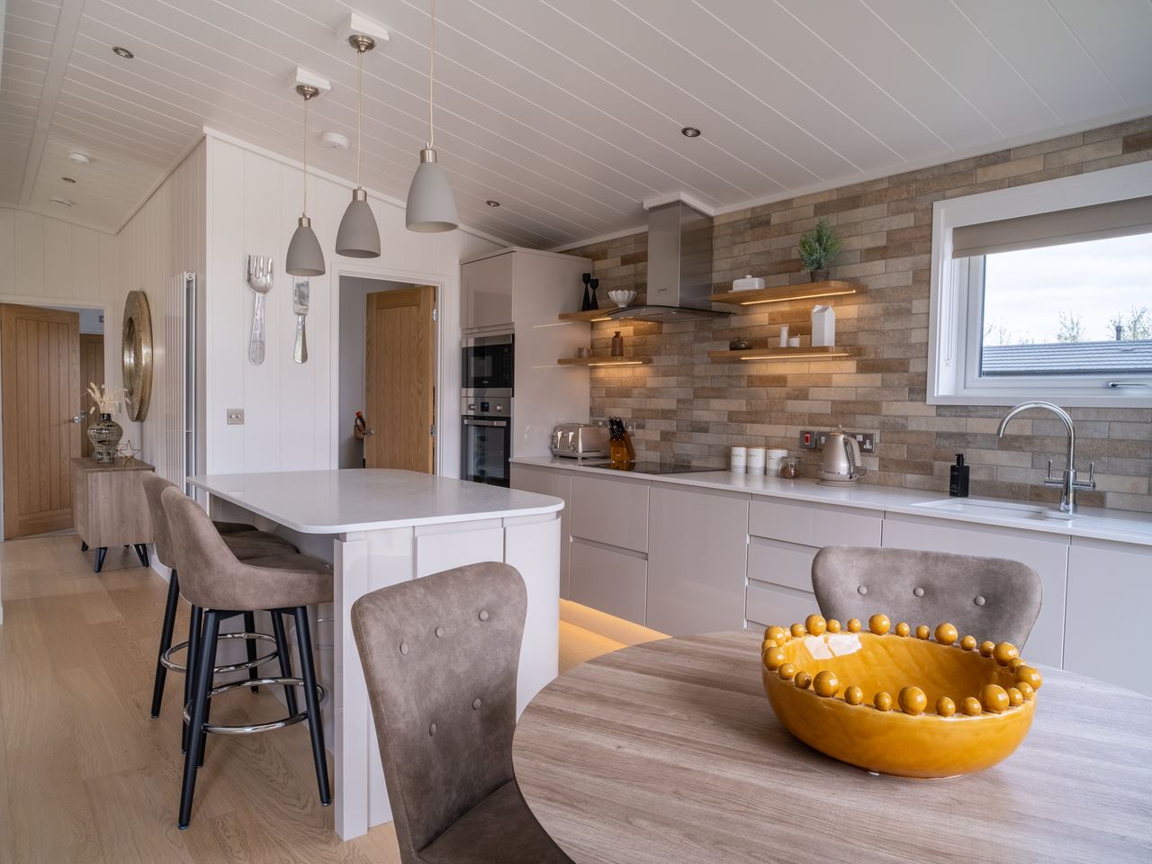 4-person lodge - The Retreat 4C16 on Laceby Manor Resort & Spa