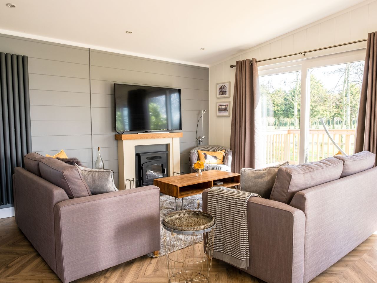 4-person lodge - Goldfinch 4C12 on Laceby Manor Resort & Spa