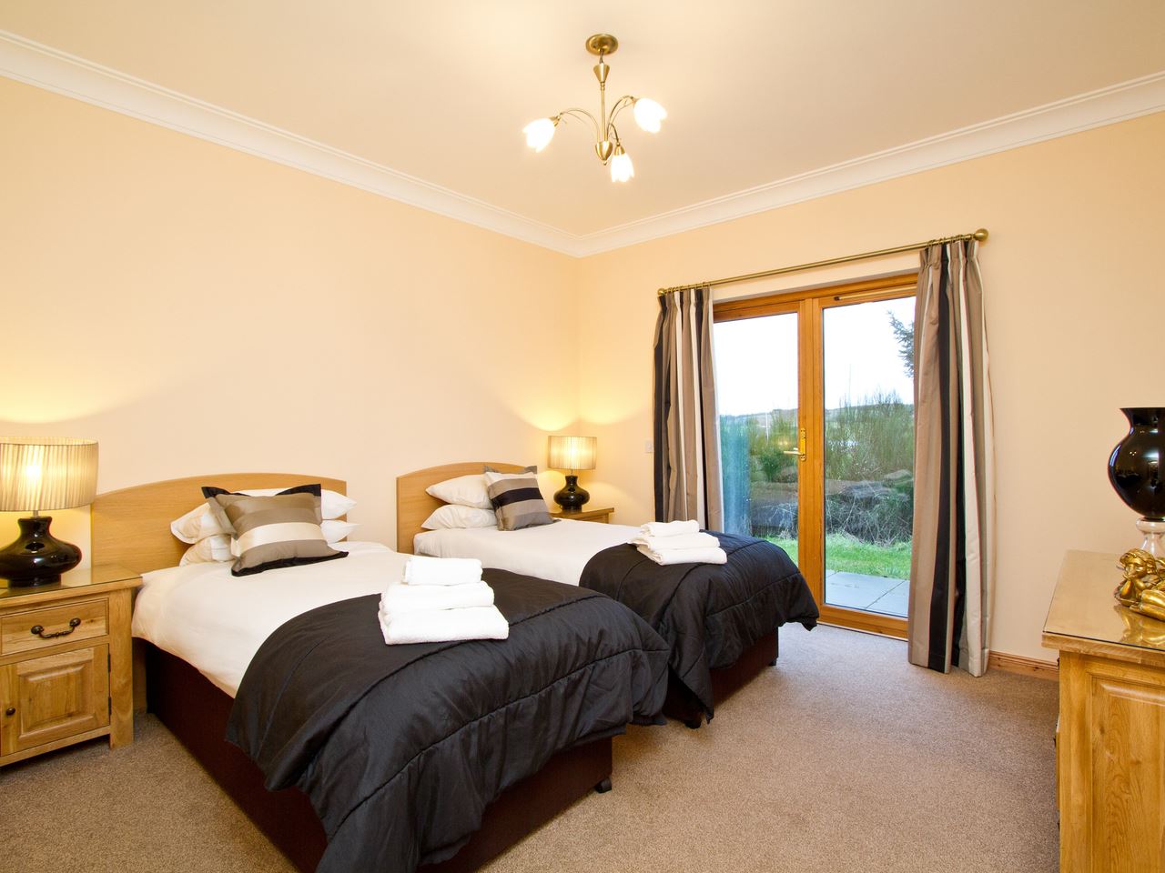 12-person lodge - The Braveheart 12LJ on Piperdam