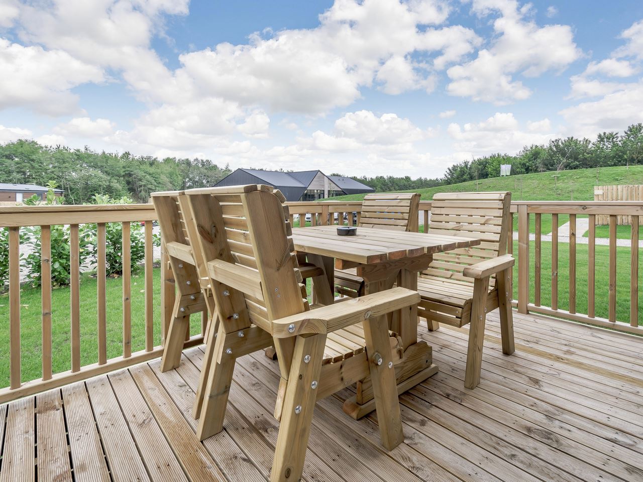 4-person lodge - Cedar 4C5 on Woodland Lakes