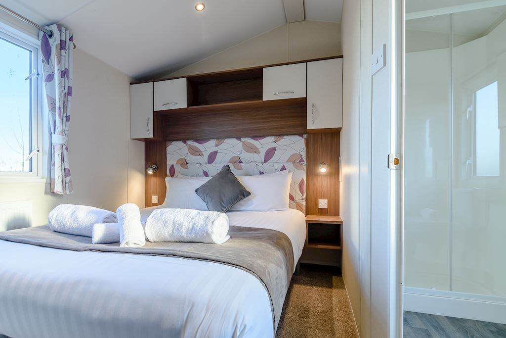 4 Person Lodge Alder Waterside Spa 4c4 On Woodland Lakes