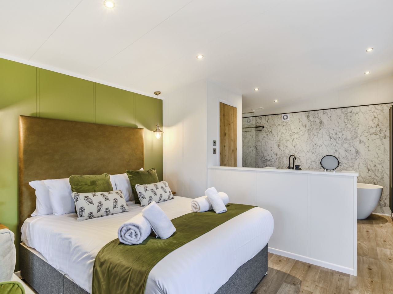 2-person lodge - Pear Tree Spa 2CJ1 on Woodland Lakes