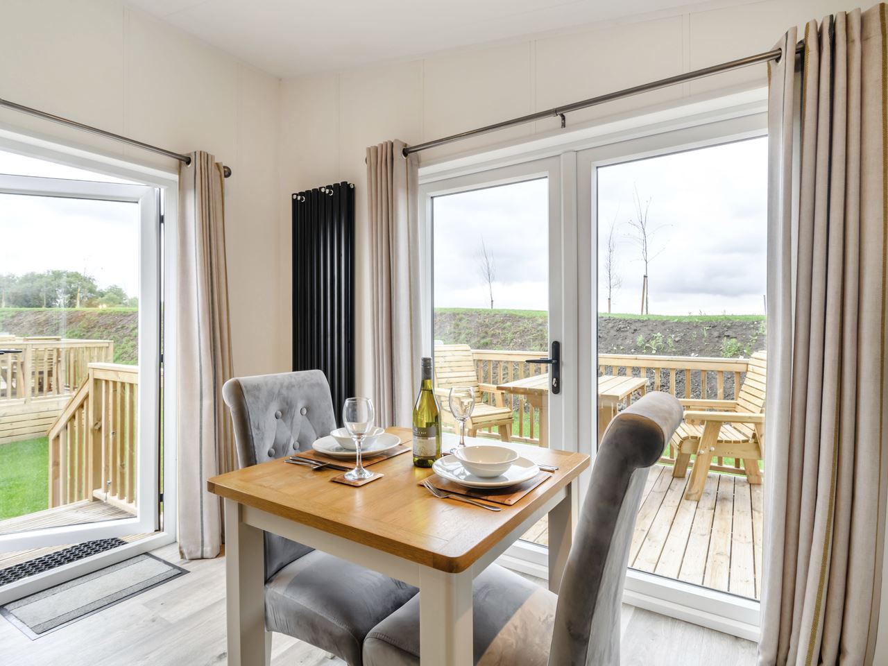 2-person lodge - Pear Tree Spa (Pet) 2CJP1 on Woodland Lakes